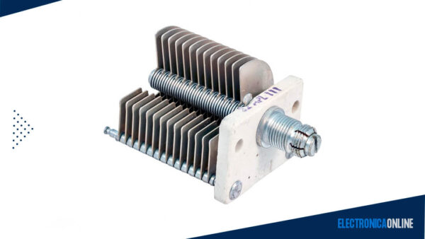 Condensador Variable: Qué es, Tipos y Aplicaciones